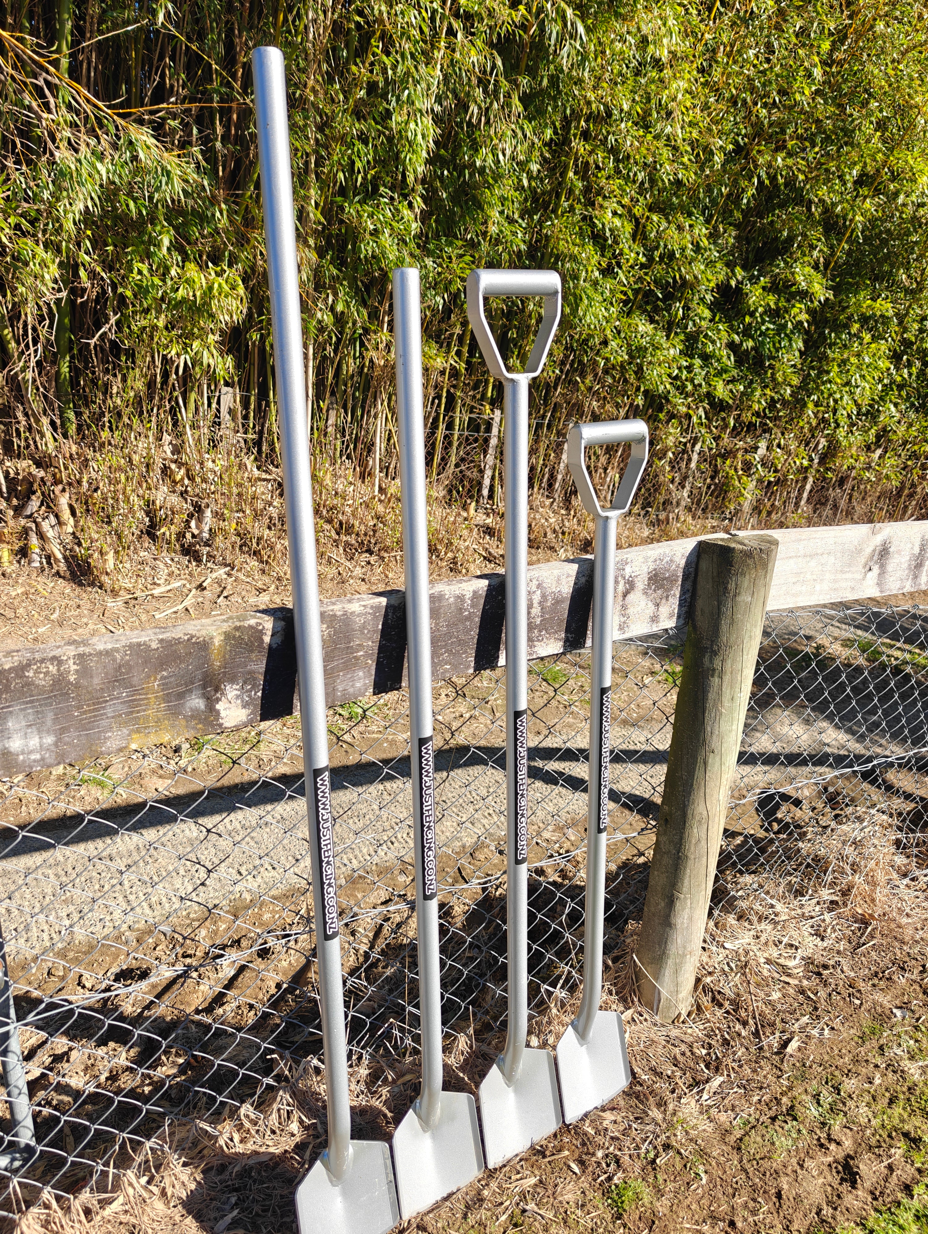 1700mm Fencing Spade strainer Spade Justfencing 1700mm Fencing Spade strainer Spade Justfencing